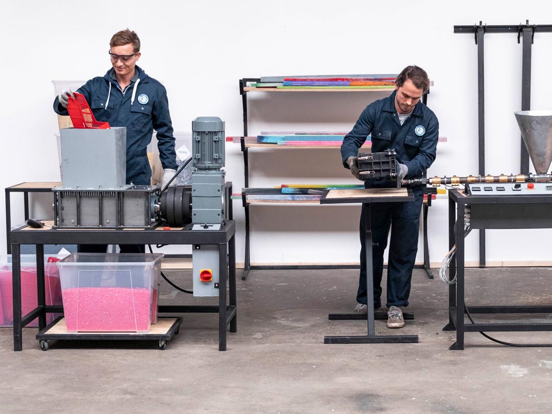 Precious Plastic - Jóvenes a favor del Medio Ambiente